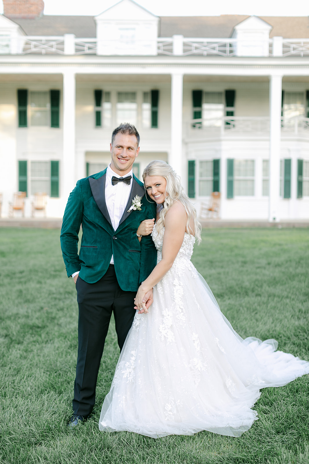 Jenna & Jake's Hill-Stead Museum Wedding - simplylovedweddings.com